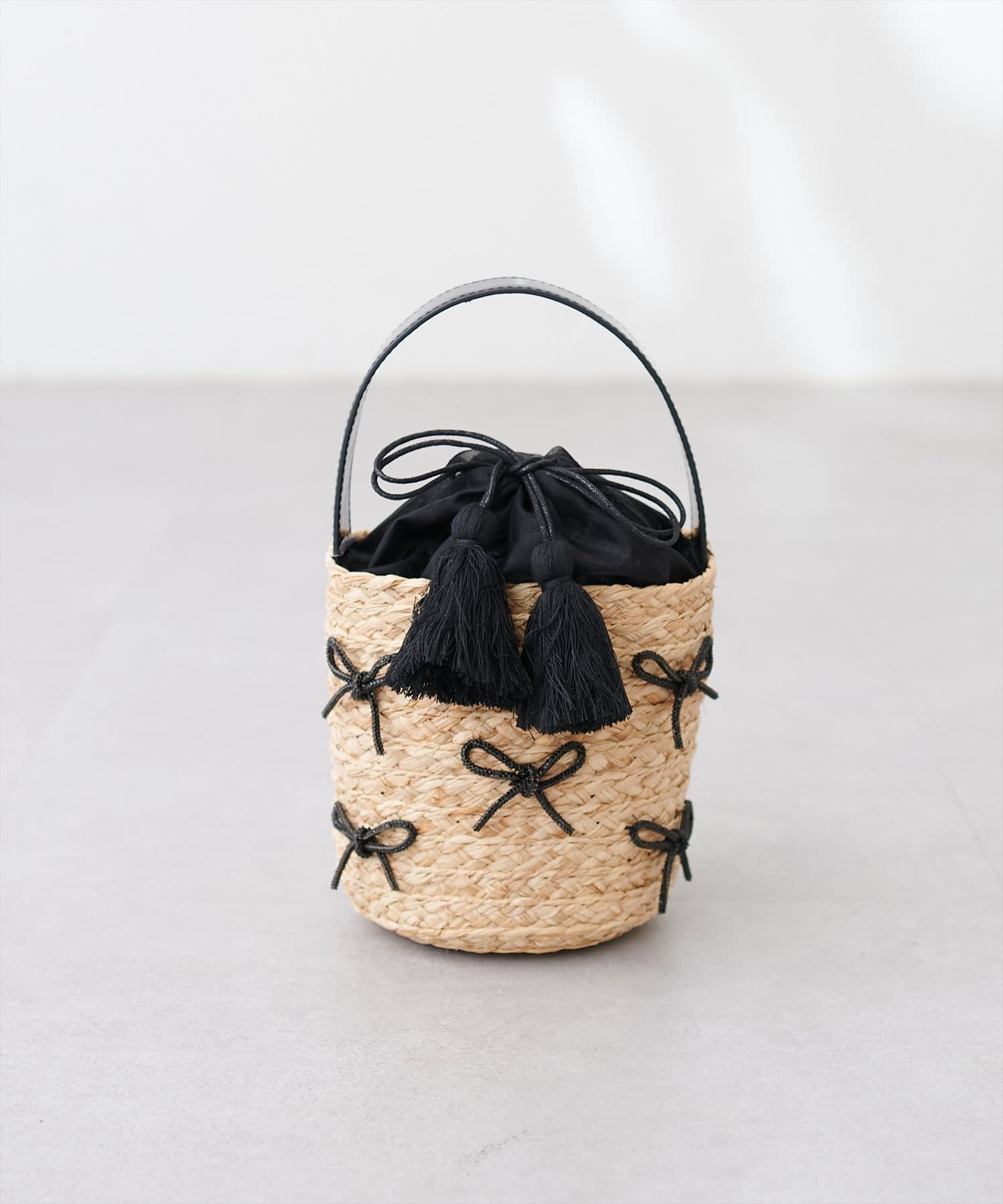 【パルクロ限定】リボンチャームラフィアバッグ | natural couture(ナチュラルクチュール)レディース | PAL CLOSET ...