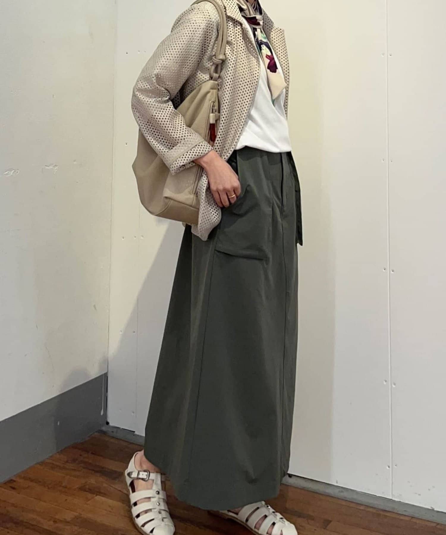 《500g未満/WEB限定カラーあり/A4サイズ対応》樹脂パーツワンハンドルバッグ | ear PAPILLONNER(イア パピヨネ ...