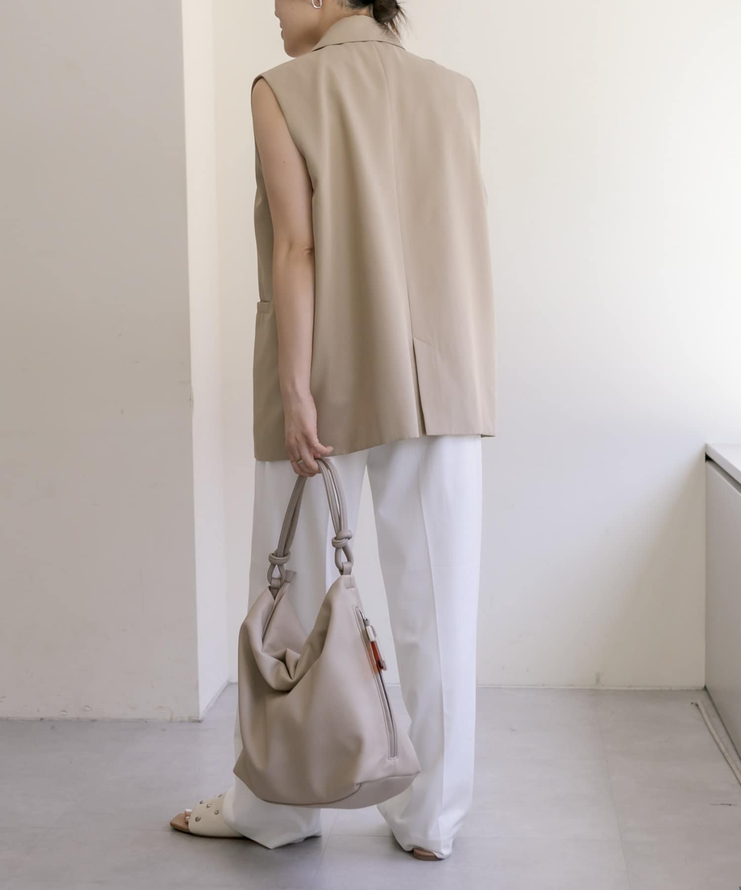 《500g未満/WEB限定カラーあり/A4サイズ対応》樹脂パーツワンハンドルバッグ | ear PAPILLONNER(イア パピヨネ ...