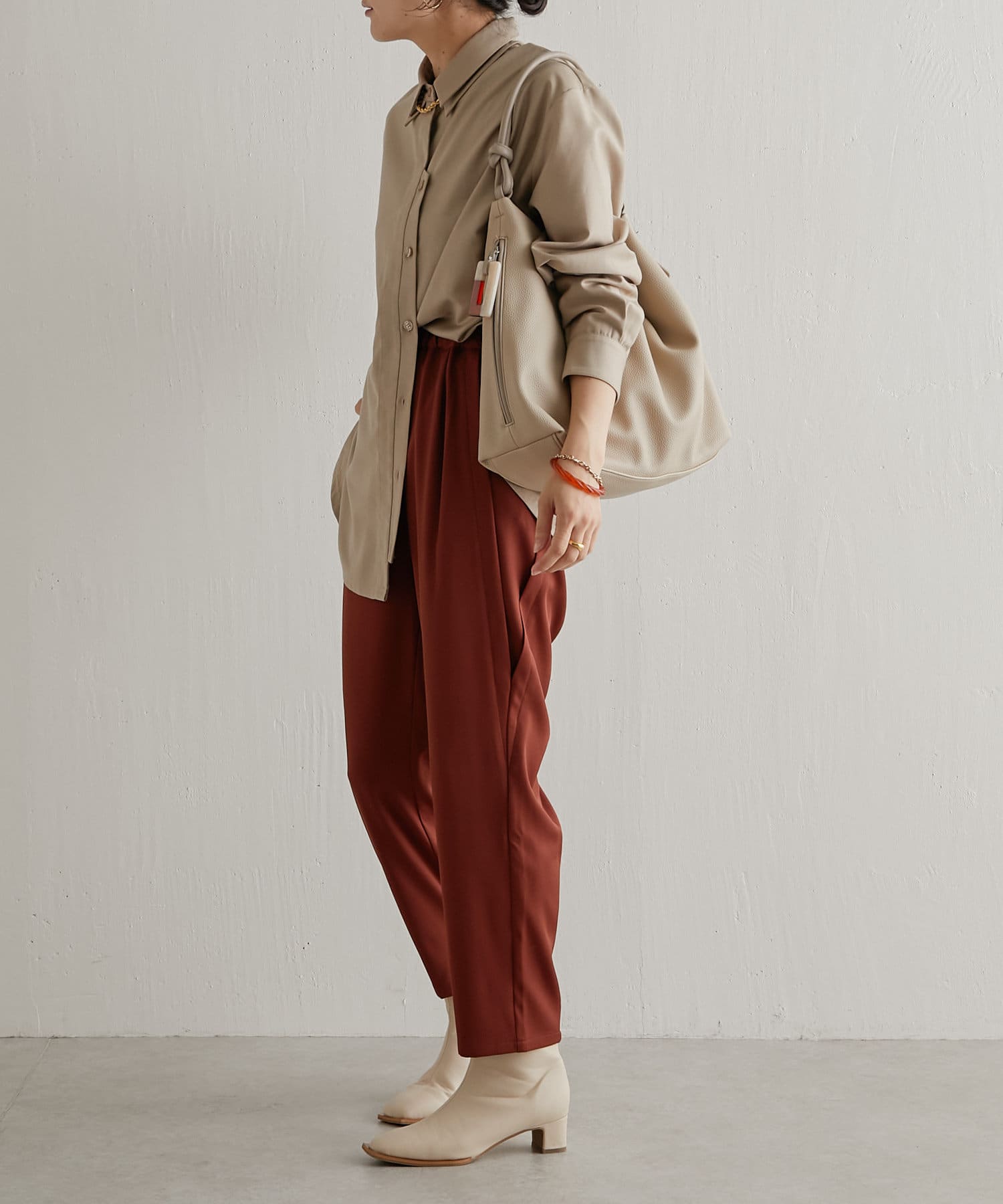 《500g未満/WEB限定カラーあり/A4サイズ対応》樹脂パーツワンハンドルバッグ | ear PAPILLONNER(イア パピヨネ ...