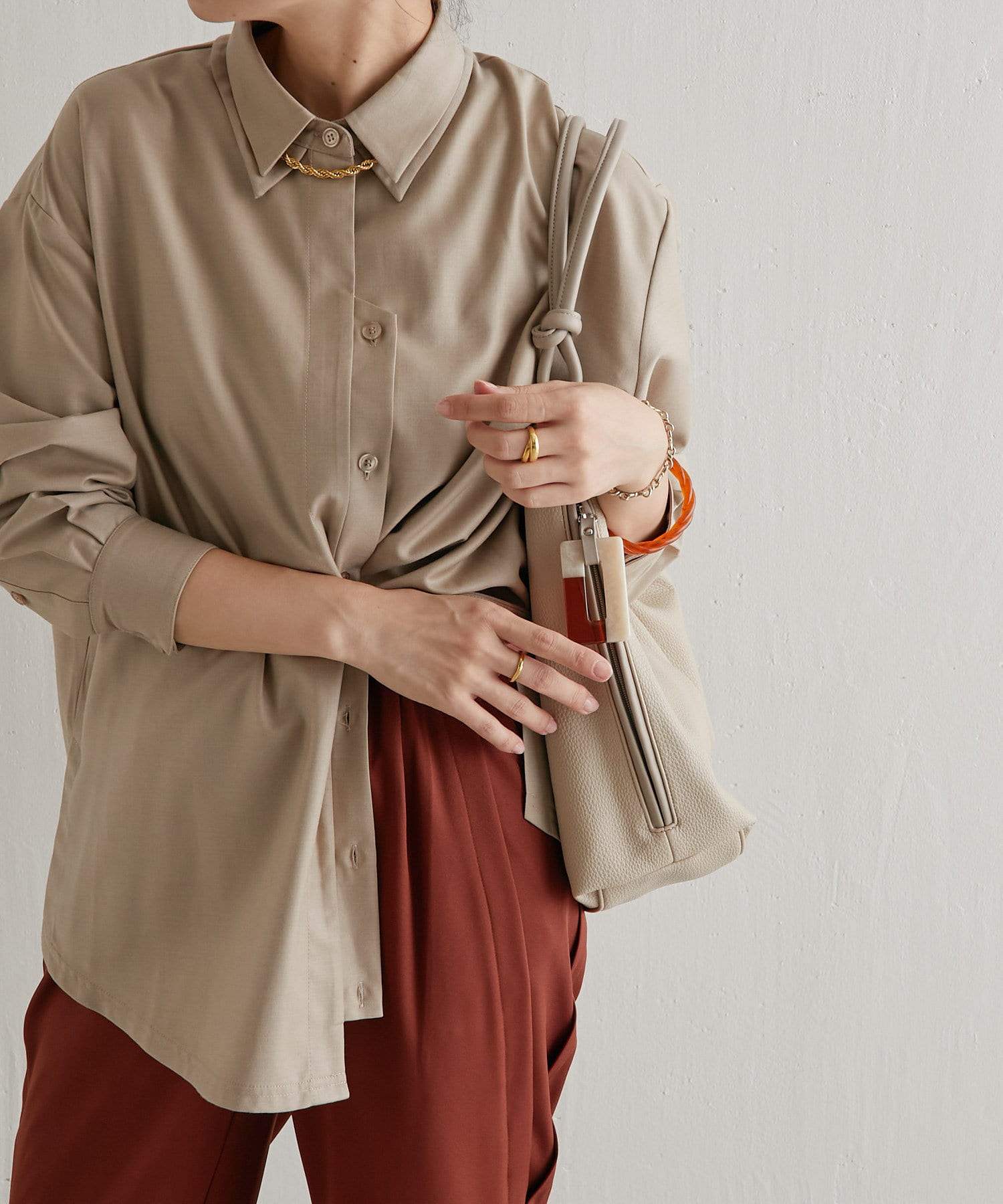 《500g未満/WEB限定カラーあり/A4サイズ対応》樹脂パーツワンハンドルバッグ | ear PAPILLONNER(イア パピヨネ ...