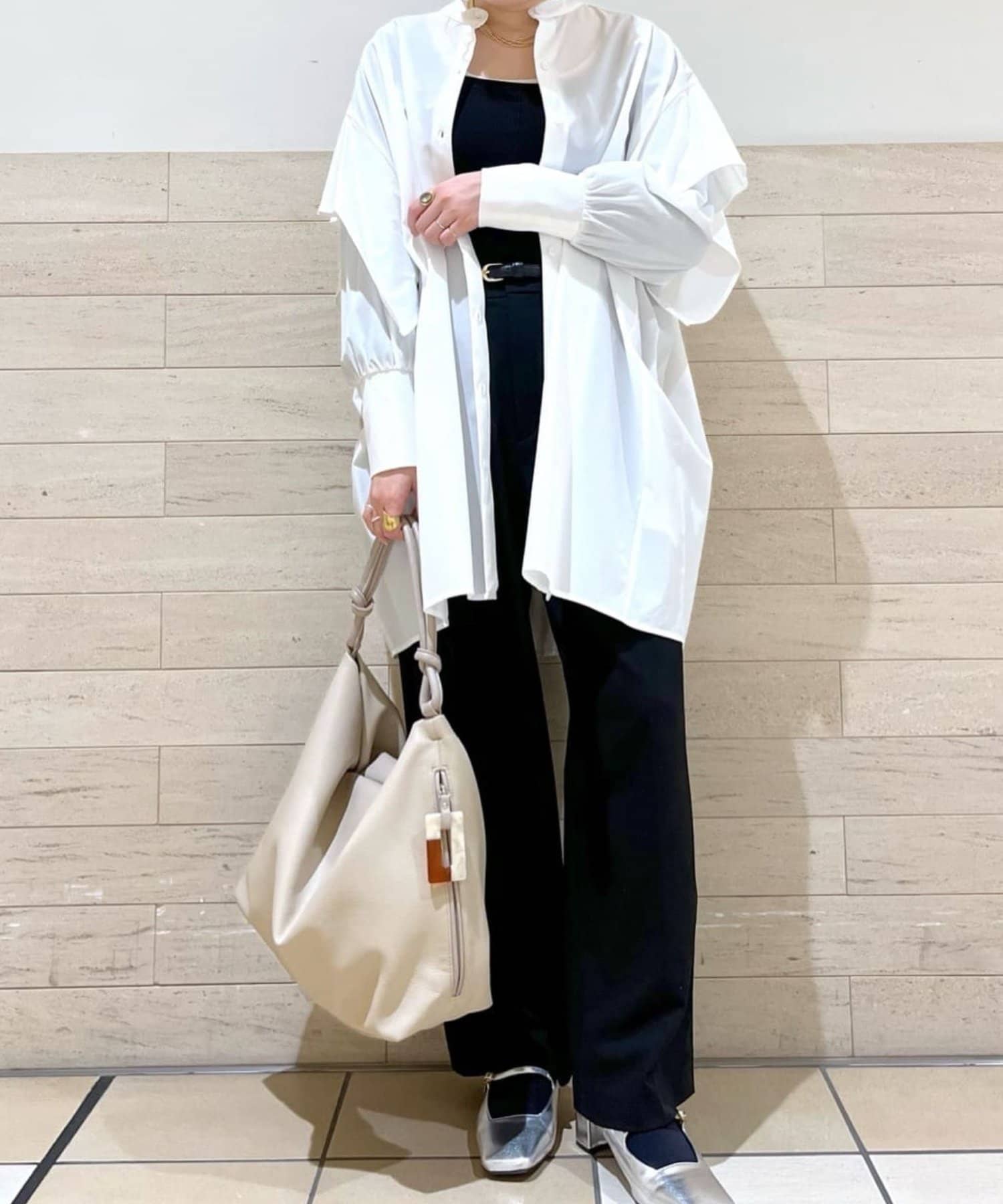 《500g未満/WEB限定カラーあり/A4サイズ対応》樹脂パーツワンハンドルバッグ | ear PAPILLONNER(イア パピヨネ ...