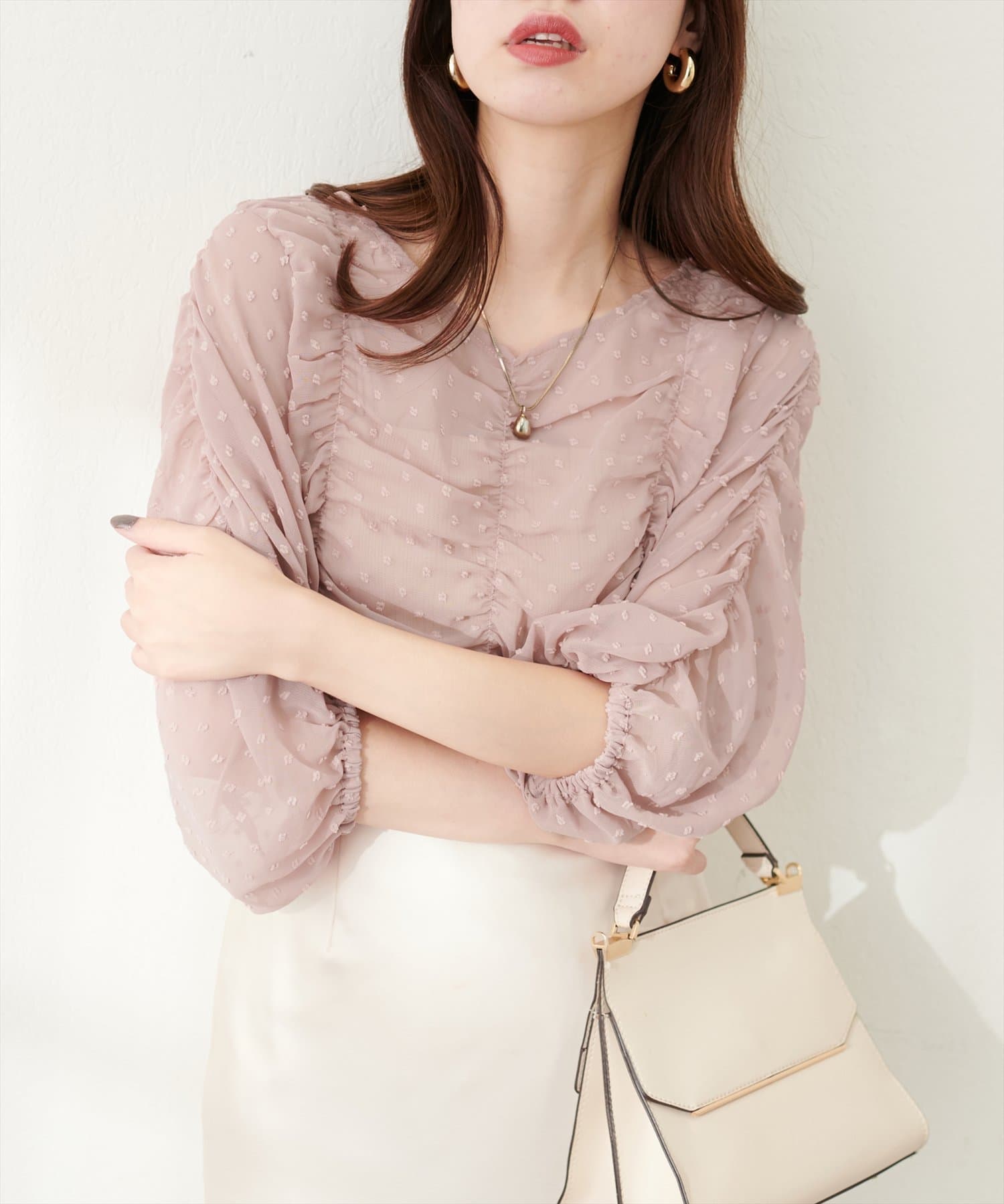 【natural couture】ドビードットシャーリングトップス | NICE CLAUP / OLIVE des OLIVE OUTLET ...