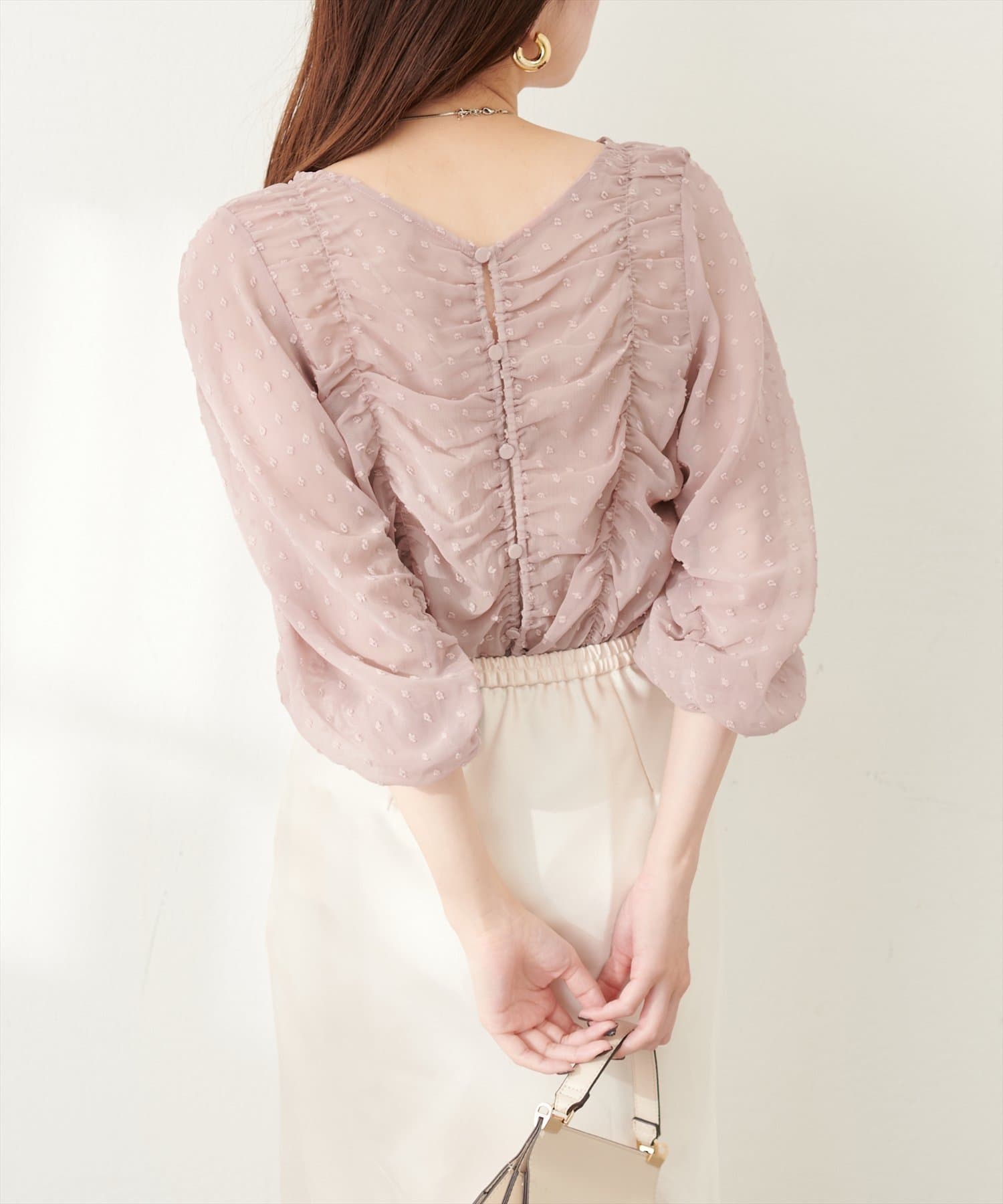 【natural couture】ドビードットシャーリングトップス | NICE CLAUP / OLIVE des OLIVE OUTLET ...