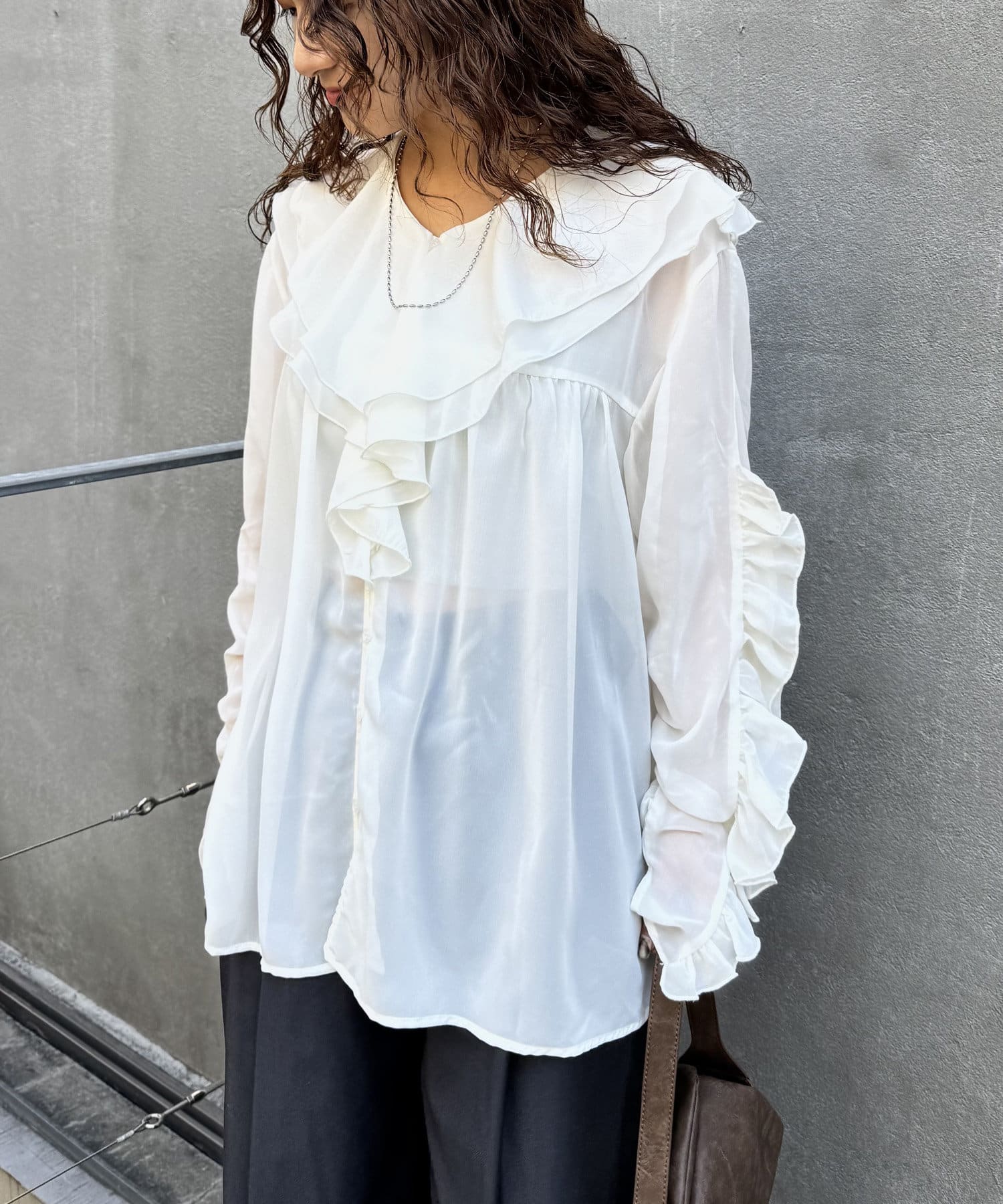 [mline]ラッフルブラウス | mystic(ミスティック)レディース | PAL CLOSET(パルクローゼット) - パルグループ公式 ...